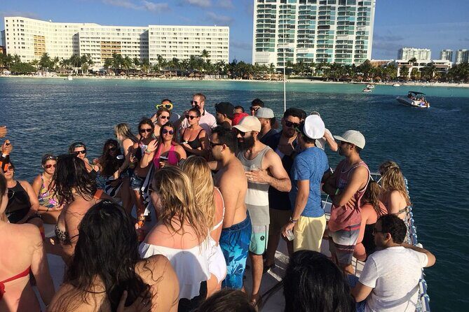 Catamaran Party Boat Cancun - Who is This Tour Best For?