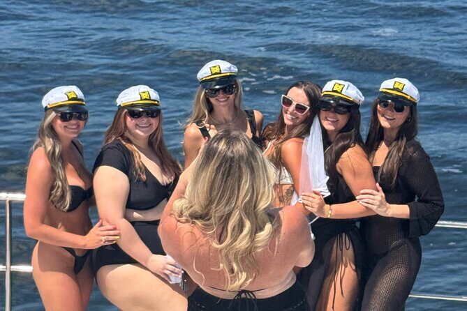 Catamaran Party Rentals for Up to 13 Guests - What to Expect from Your Catamaran Day in Fort Myers