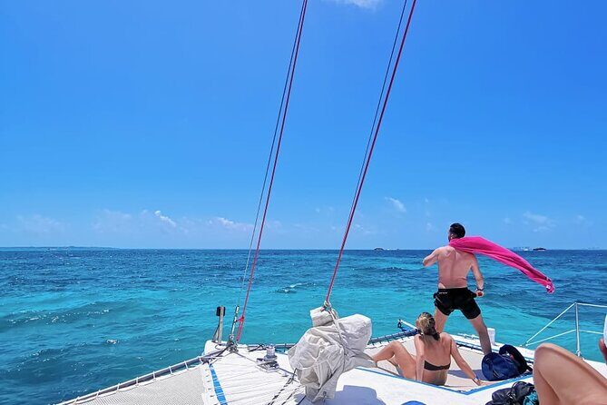 Catamaran to Isla Mujeres, Open bar, buffet, Beach Club Included - An In-Depth Look at the Catamaran to Isla Mujeres Tour