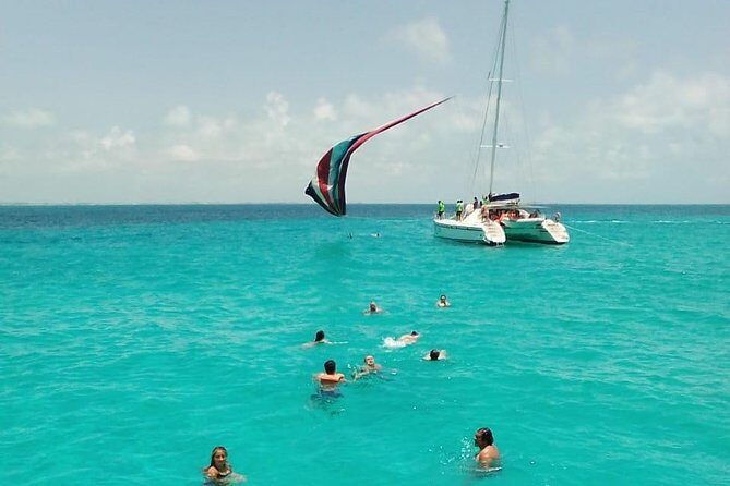 Catamaran to Isla Mujeres, Open bar, buffet, Beach Club Included - Who Is This Tour Best For?
