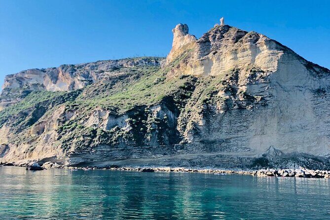 Catamaran tour stops bathing and snorkeling toast with prosecco - FAQ