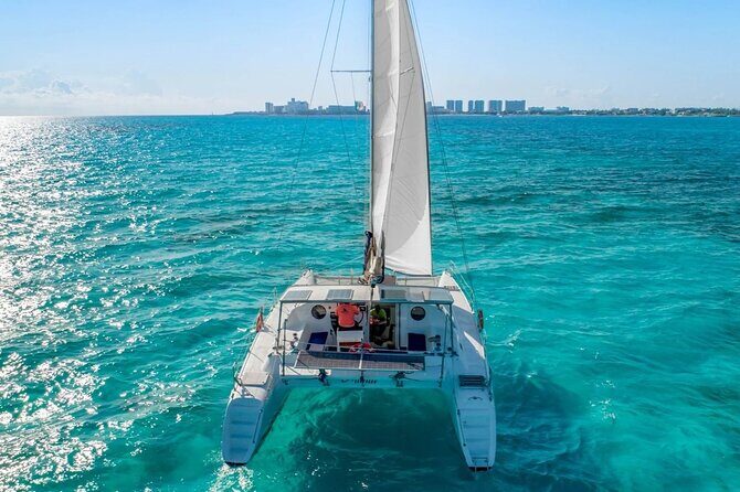 Catamaran Tour to Isla Mujeres from Cancún with Bar and Lunch - What We Love About This Tour