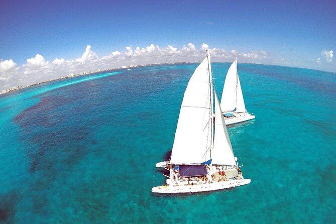 Catamaran tour to Isla Mujeres with snorkeling, open bar - Introduction