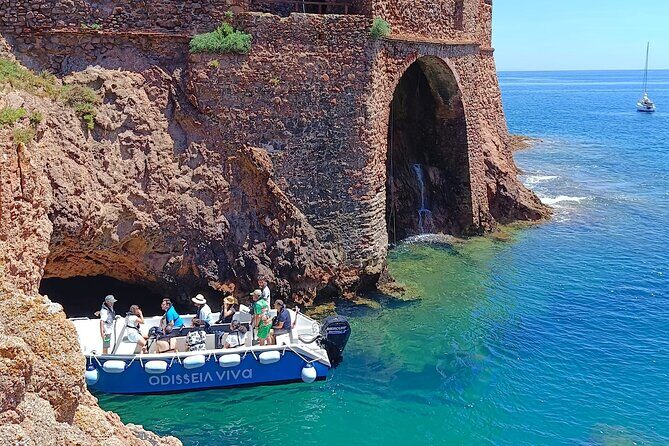 Catamaran trip to Berlengas Island + visit to the caves - Key Points