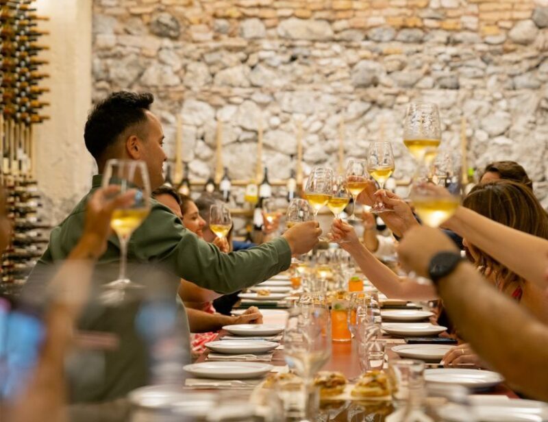 Catania: Volcanic Wine Tasting in a Metropolitan Market - Unpacking the Experience: What You Can Expect