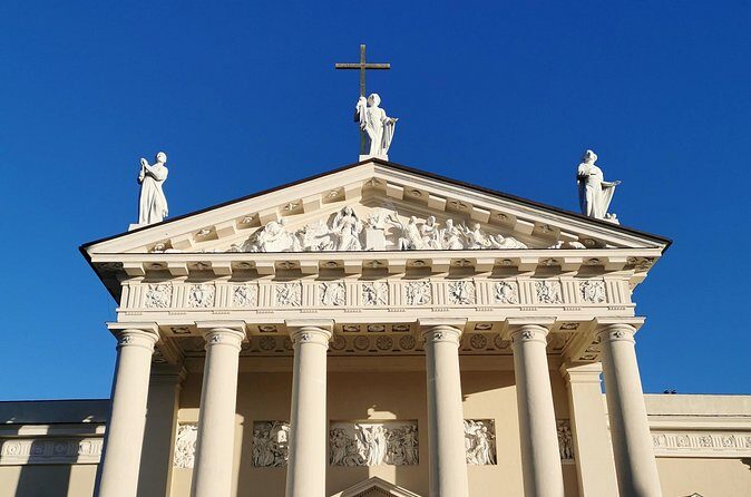 Cathedral Crypts and Medieval History Tour - FAQs