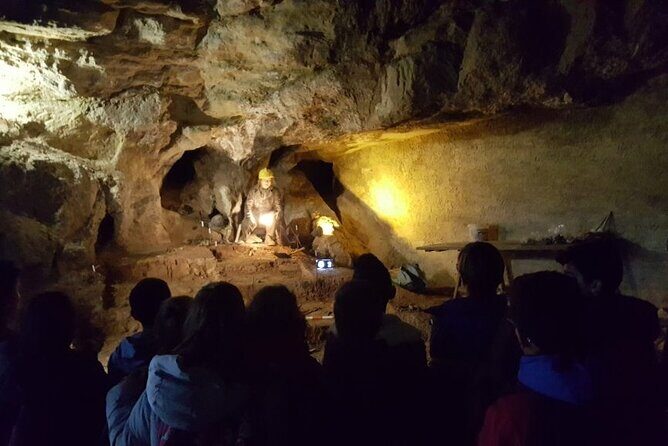 Caves prehistory of Esplugues with hotel pickup - FAQ