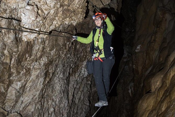 Caving adventure at the Caves of Equi Alpi Apuane - Key Points