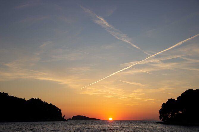 Cavtat Sunset Cruise with Cold Platter & Drinks - Who Should Consider This Tour?  