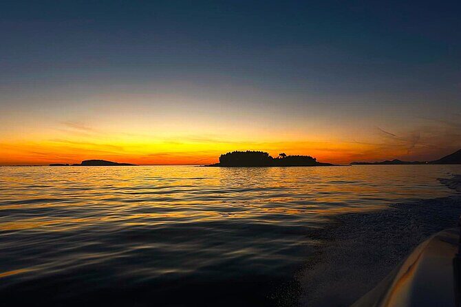 Cavtat Sunset Escape Romantic Cruise and Free Flowing Drinks - FAQs