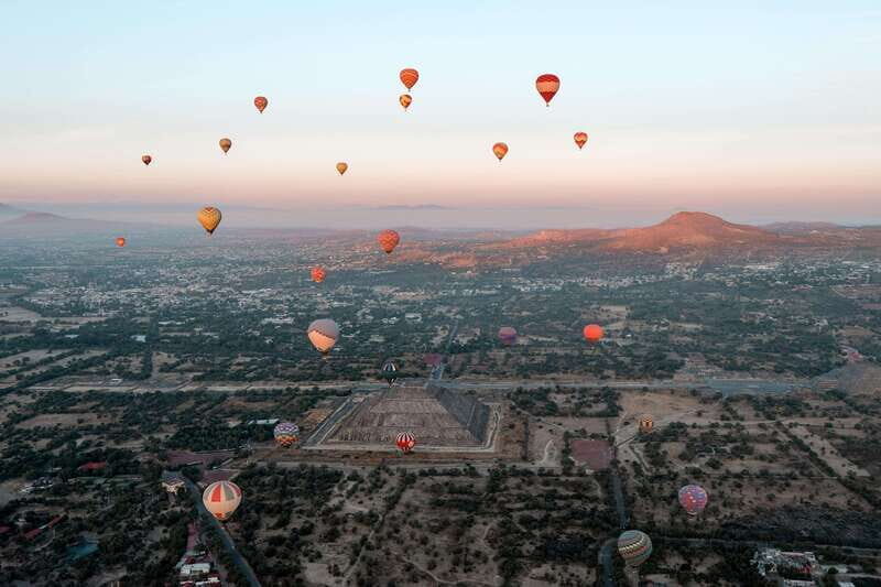 CDMX: Fly over Teotihuacan in a hot air balloon and visit the Basilica of Guadalupe - FAQs