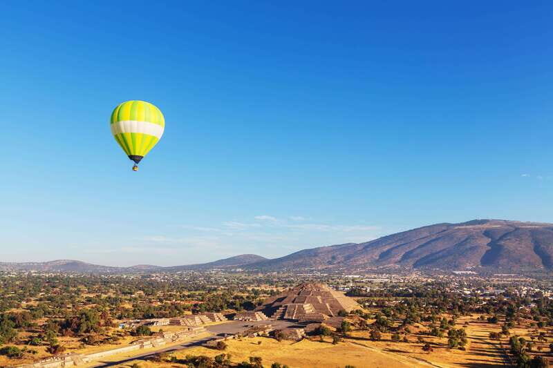 CDMX: Fly over Teotihuacan in a hot air balloon, with transfers and breakfast included. - Authenticity and Value