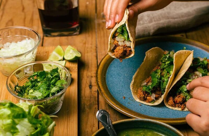 CDMX: Tacos and mezcal night tour - Exploring the Details of the CDMX Tacos and Mezcal Night Tour