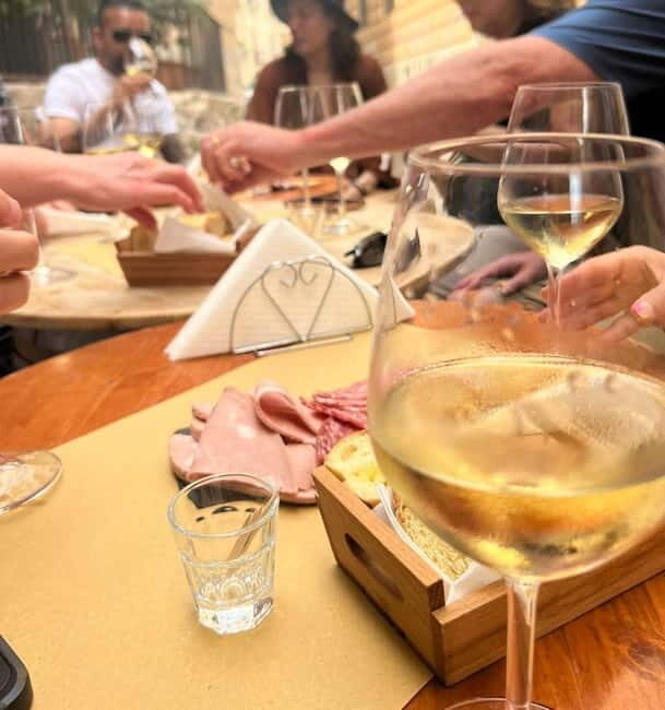 Cefalù: Walking Tour & Authentic Sicilian Aperitivo - Key Points