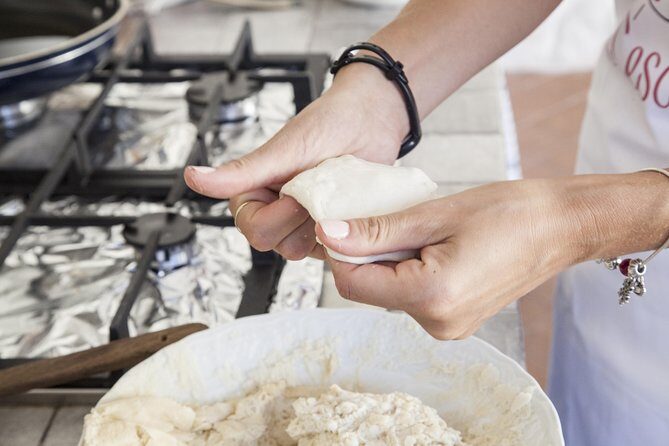 Cesarine: Small group Pizza and Tiramisu Class in Positano - The Sum Up