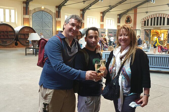 Champagne Day tour with Veuve Clicquot and 2 other big wineries - FAQs