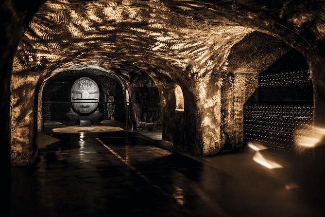 Champagne Moet and Chandon Private Tour with Tastings from Reims or Epernay - Exploring Small-Scale Wineries: Family-Run Charm in Damery