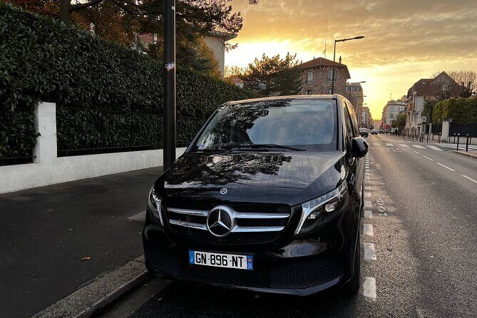 Champagne Picnic and Tasting on Vineyard. Private Tour from Paris - Exploring the Itinerary in Detail