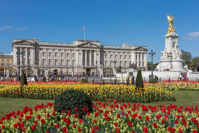 Changing of the Guard at Buckingham Palace Experience - Key Points