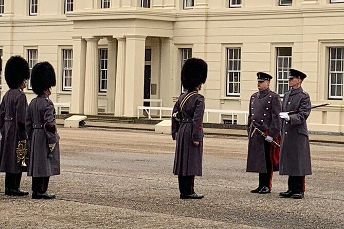 Changing of the Guard at Buckingham Palace Experience - Practical Tips for a Smooth Experience