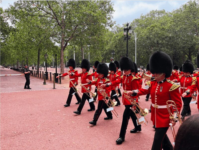 Changing of the Guard at Buckingham Palace - FAQ
