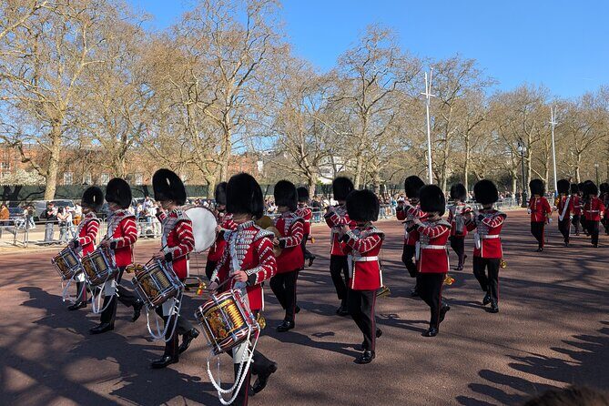 Changing of the Guard Guided Walking Tour & Westminster Landmarks - A Closer Look at the Tour Experience