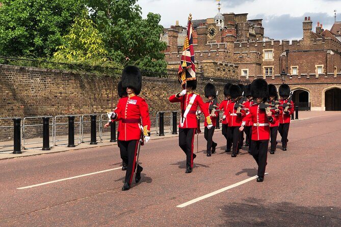 Changing of the Guard Walking Tour - The Practical Aspects