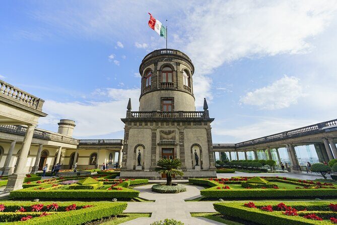 Chapultepec Castle Private Tour with Transport Option - Who Should Consider This Tour?