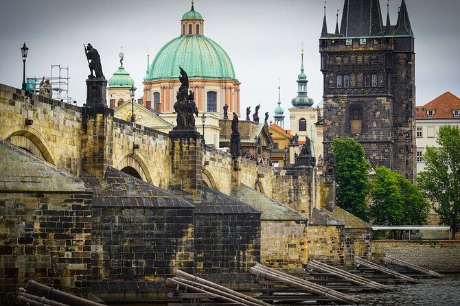Charles Bridge: River Boat Cruise & Guided Tour with PragueWay - Discovering the Prague Experience: A Breakdown of the Tour