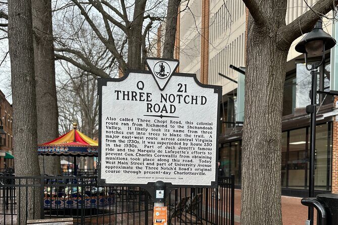 Charlottesville Historic Downtown APP/GPS Smartphone Walking Tour - Exploring the Downtown Mall