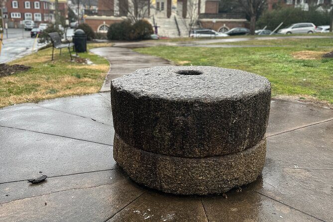 Charlottesville Historic Downtown APP/GPS Smartphone Walking Tour - Art, History, and Religion