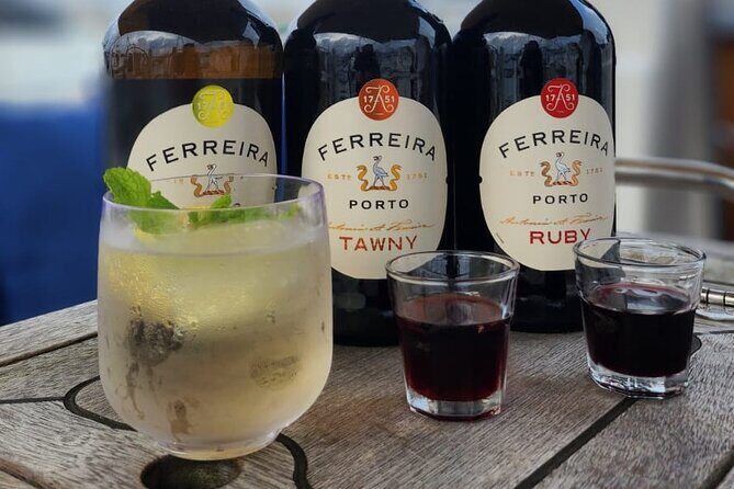 Charm cruise in Porto with wine tasting - Exploring Porto from the Water: A Detailed Look at the Charm Cruise