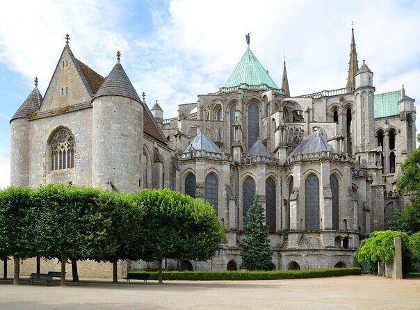 Chartres and Versailles Private Full-day tour - Key Points