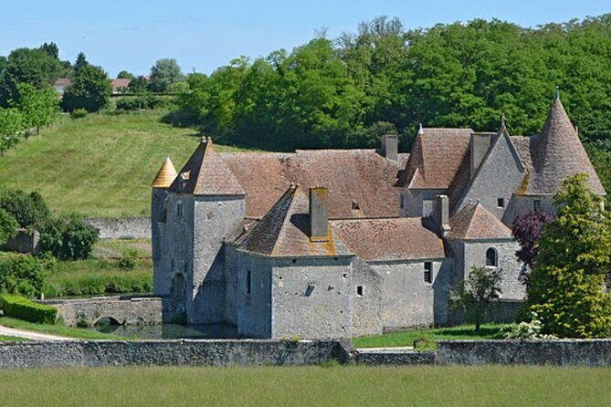Château de Buranlure 1000 Years of History Heritage and Oenology - FAQs