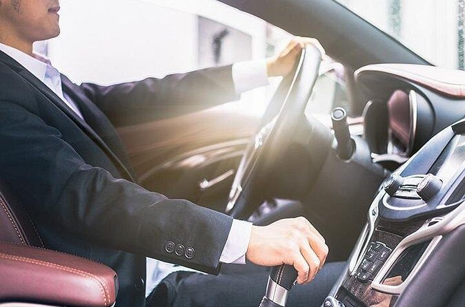 Chauffeured Car Service - FAQ: Your Practical Questions Answered
