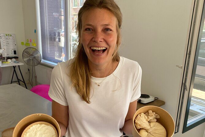 Cheese making workshop next to De Hallen, heart of Amsterdam - FAQ