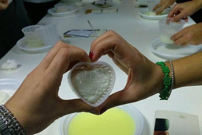 Cheesemaker for a day & visit to the dairy - Practical Details & Booking