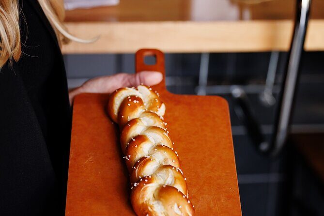 Chef Food Tour of Seattle Space Needle and Seattle Center - Key Points