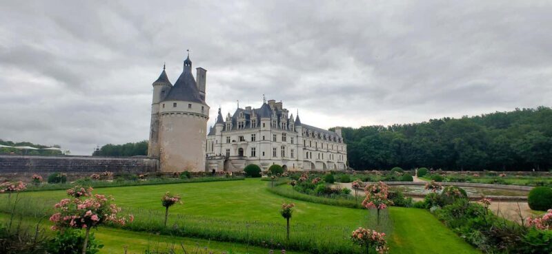 Chenonceau Castle: Private Guided Tour with Entry Ticket - The Value of the Tour