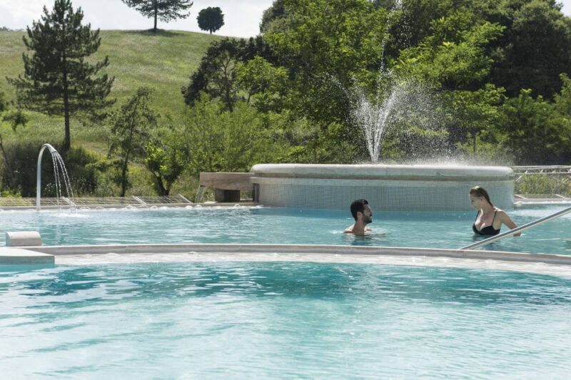 Chianciano Terme: Theia Thermal Pools Entrance Ticket - Key Points