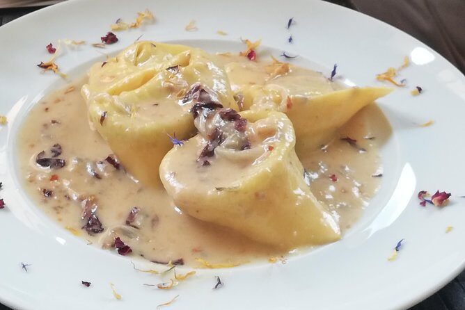 Chianti Wine Tour with Tuscan Lunch Open Top Van - FAQ