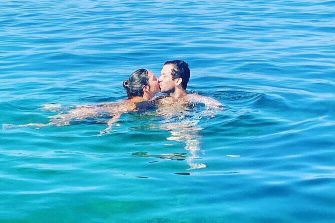 Chiara boat tour in dinghy, stops, snorkeling, aperitif included - Who Is This Tour Best For?