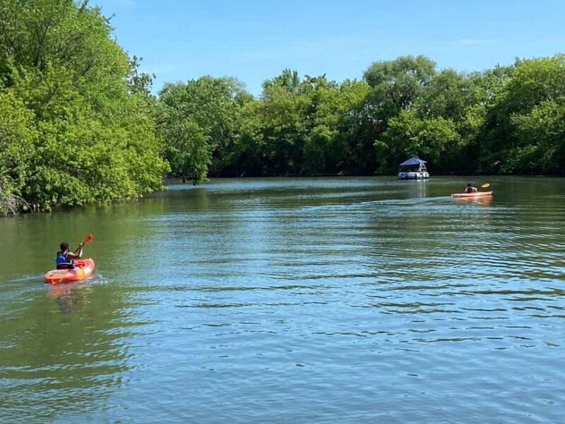 Chicago: 2-Hour Kayak Rental from Bridgeport - Key Points
