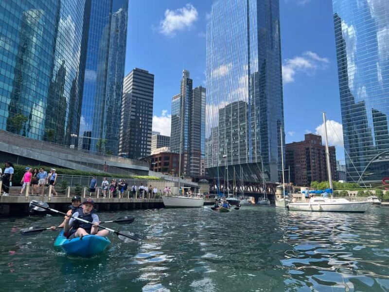 Chicago: Characters and Cons Guided Kayak Tour - In-Depth Look at the Experience
