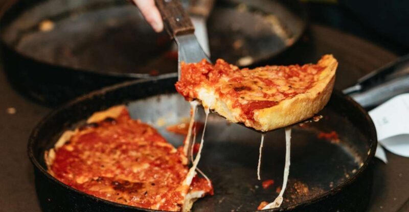 Chicago: Classic Food and Walking Tour with Free Bike/Kayak - Sightseeing and Landmarks