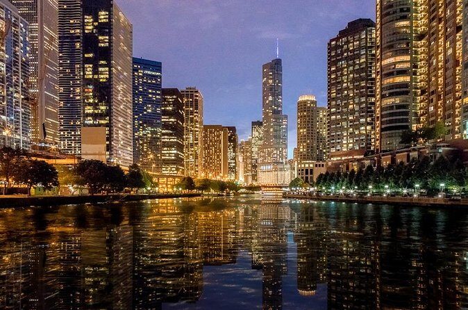 Chicago Holiday Fireworks Cruise - Who Should Consider This Tour?