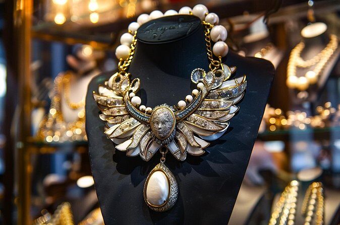 Chicago Local Fashion Designers Shopping Tour with a Stylist - FAQs