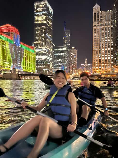 Chicago: Moonlight Paddle Tour on the Chicago River - Safety, Comfort, and Practicalities