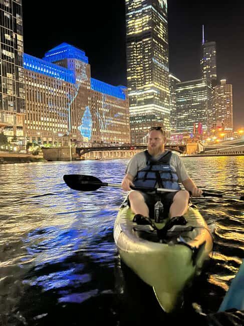 Chicago: Moonlight Paddle Tour on the Chicago River - The Actual Experience: What You’ll Encounter