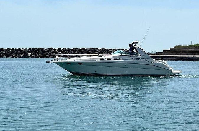 Chicago Private Rental Yacht Charter - An In-Depth Look at the Chicago Private Yacht Experience